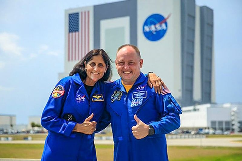 NASA Astronauts Return Home After Extended Stay on ISS | English Article